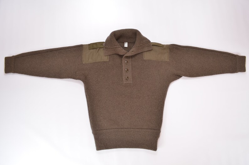 Austrian Army Vintage 1983 80's Military Khaki-green Wool Sweater Mens ...