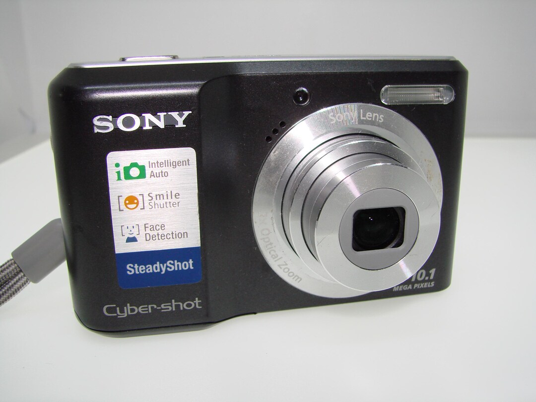 Sony Cyber-shot DSC-S2000 10.1MP Compact Vintage Digital Camera Black ...