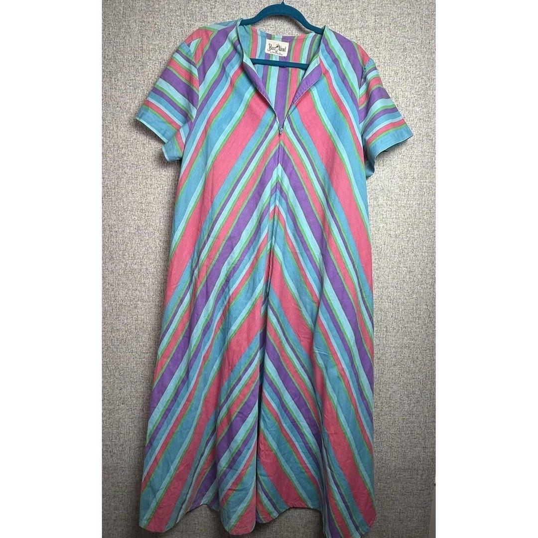 Vintage Buzz About Women's Striped Rainbow Pink House Coat Robe Duster ...