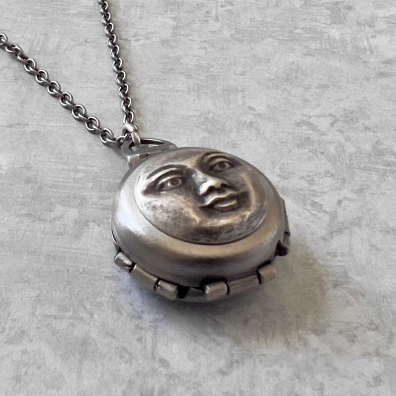 Moon Locket - Etsy