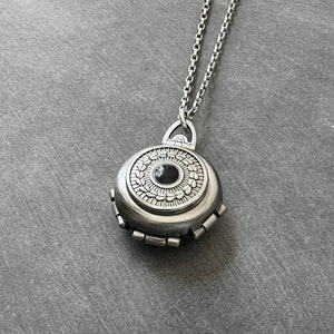 Folding Locket Black Enamel Antiqued Silver Wreath Folding Unisex 4 ...