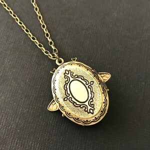 Bold Bee Locket Vintage Inspired Unisex Locket Insect Jewelry ...