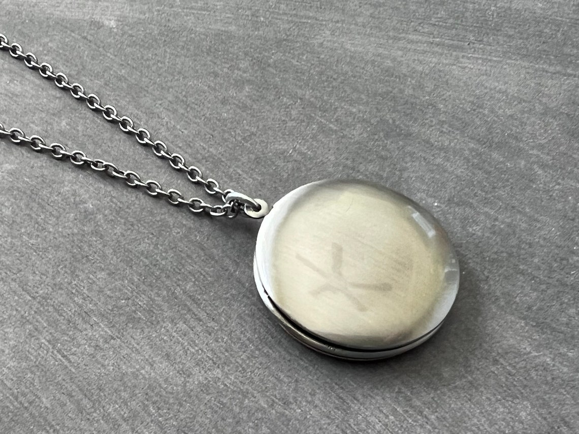 Celtic Floral Locket Necklace Round Pendant Celtic Jewelry - Etsy