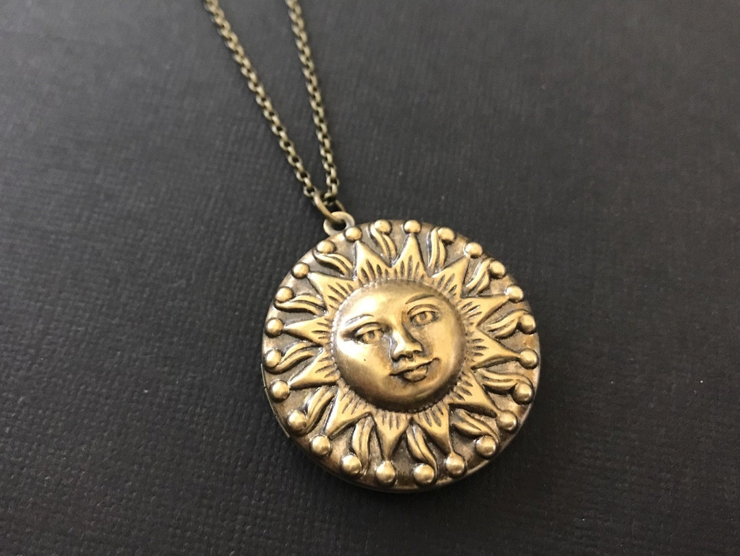 Bold Sun Hidden Locket Antique Brass Bright Star Unisex Gift Men's ...