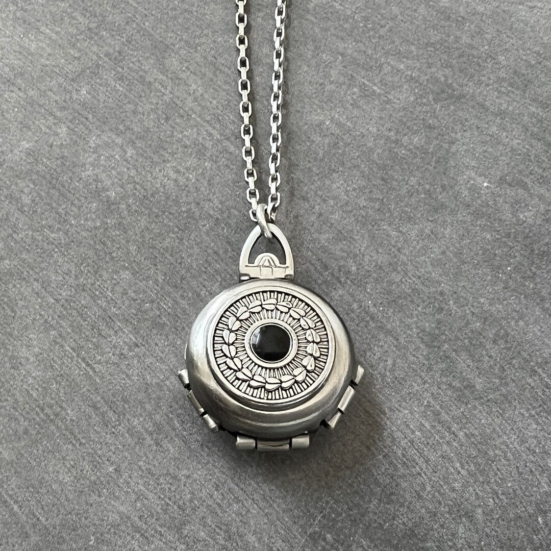 Folding Locket Black Enamel Antiqued Silver Wreath Folding Unisex 4 ...