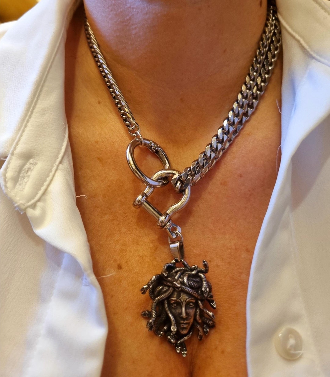 A Thick Chain With Carabiner Screw Lock Clasp,thick Silver Chain ...