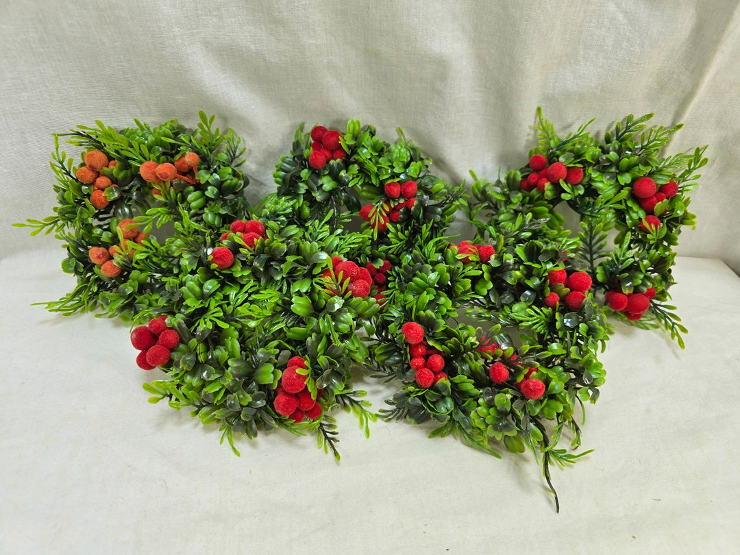 Vintage Holly Candle Rings Set of 4, Wreath Berries Plastic Hong Kong ...