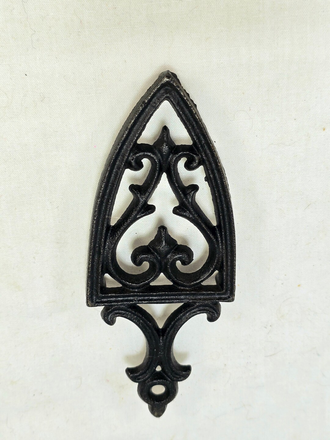 Griswold Cast Iron Trivet - Arrow / Tear Drop - Pot Holder - Wall Decor ...
