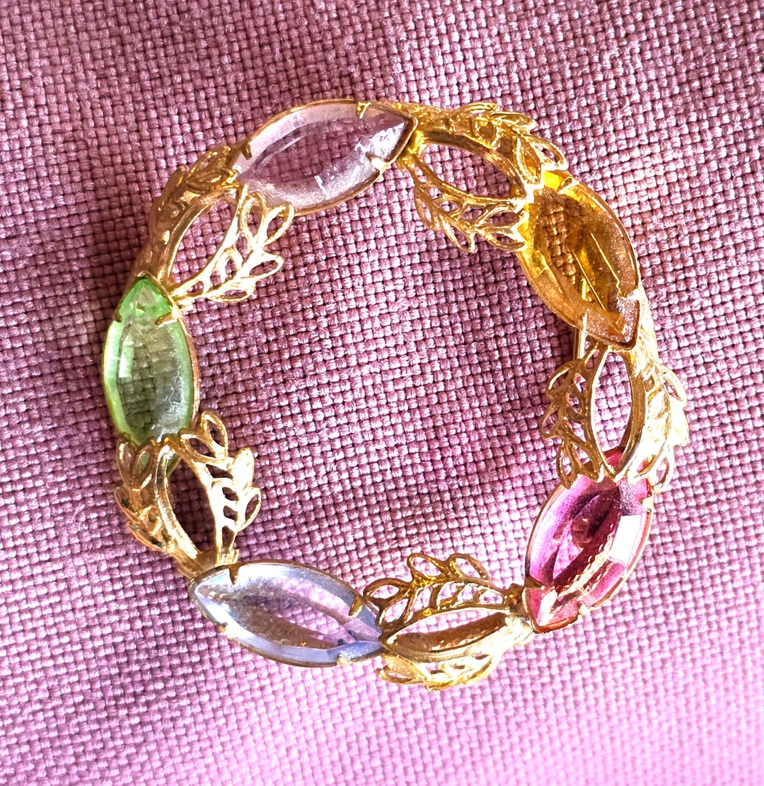 Vintage Gold Tone And Rhinestone Circle Brooch Pin Etsy