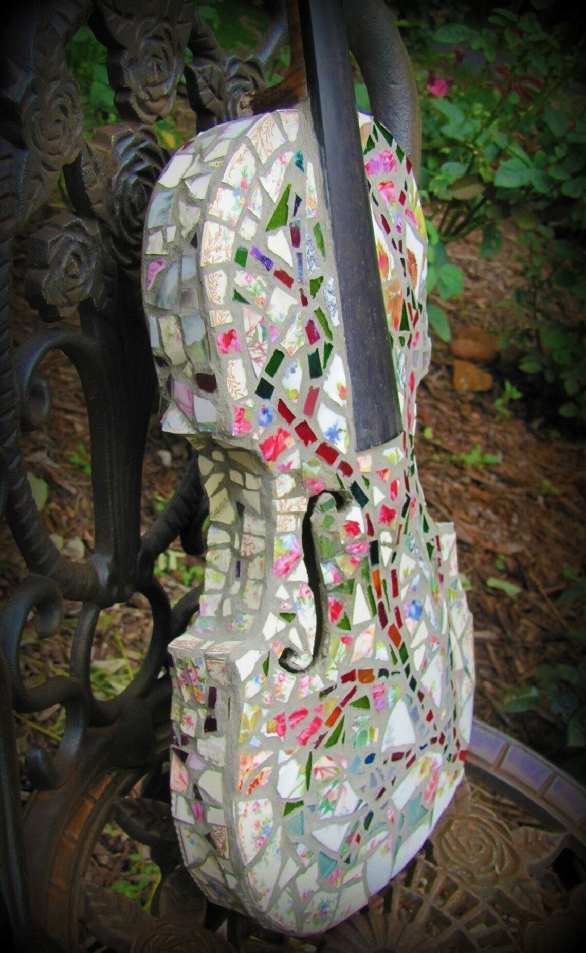 Mosaic Violin ... Classic, Shabby Chic, Vintage Floral, Garden Vines ...