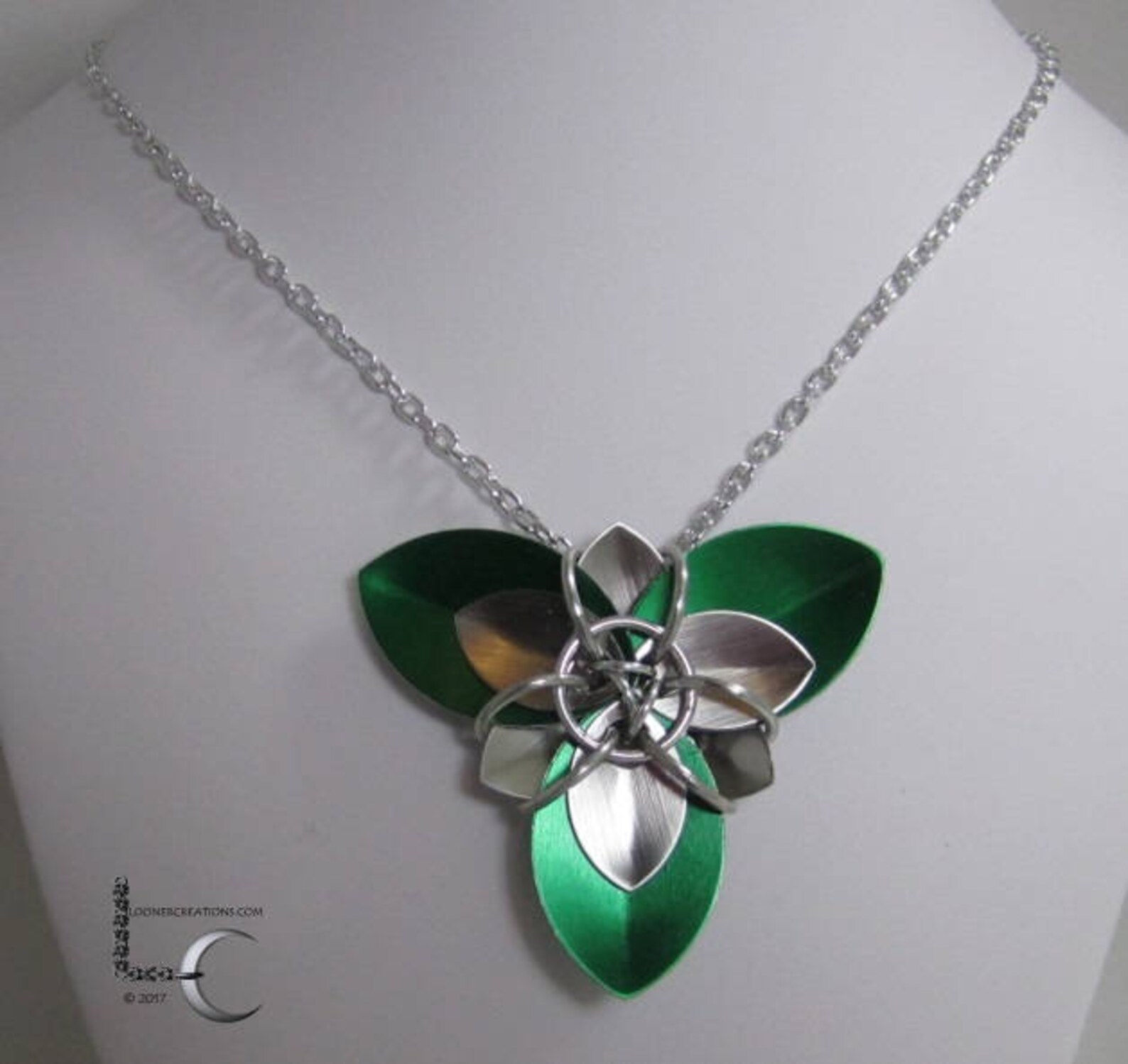 Chainmaille Tutorial Looner Creations Trillium Scale Flower Chainmaille Tutorials in Large and ...