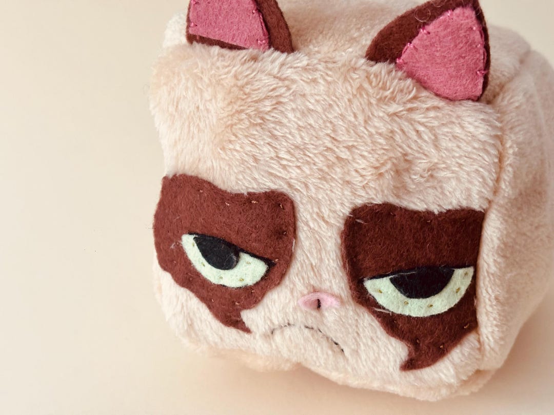 Grumpy Cat Loaf Plushie, Cute and Cuddly Pug Bread Stuffed Animal ...