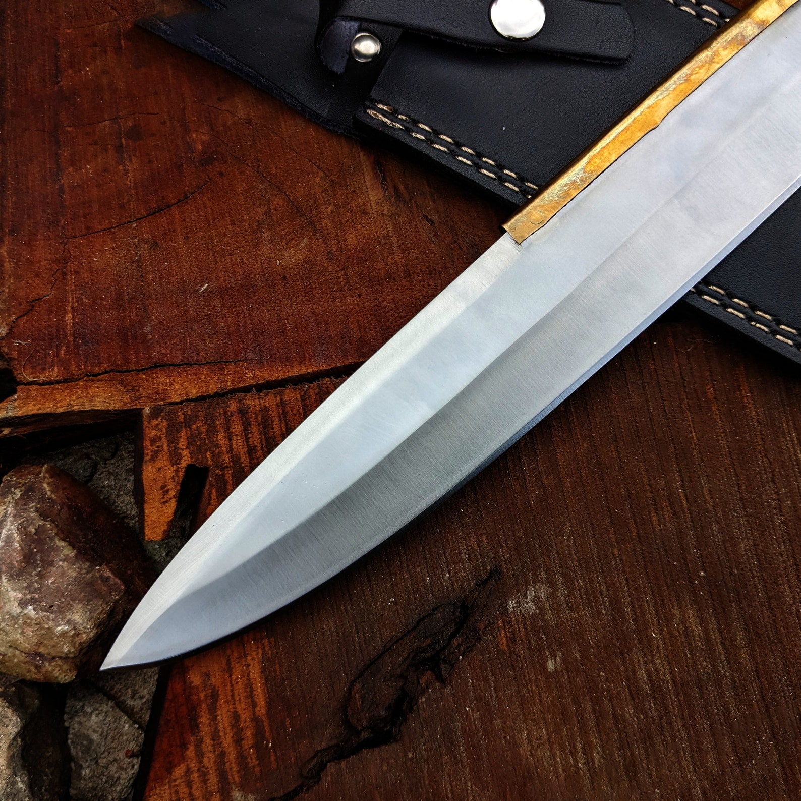 The Expendables 2 Knife: Toothpick Knife Replica With Premium Leather ...