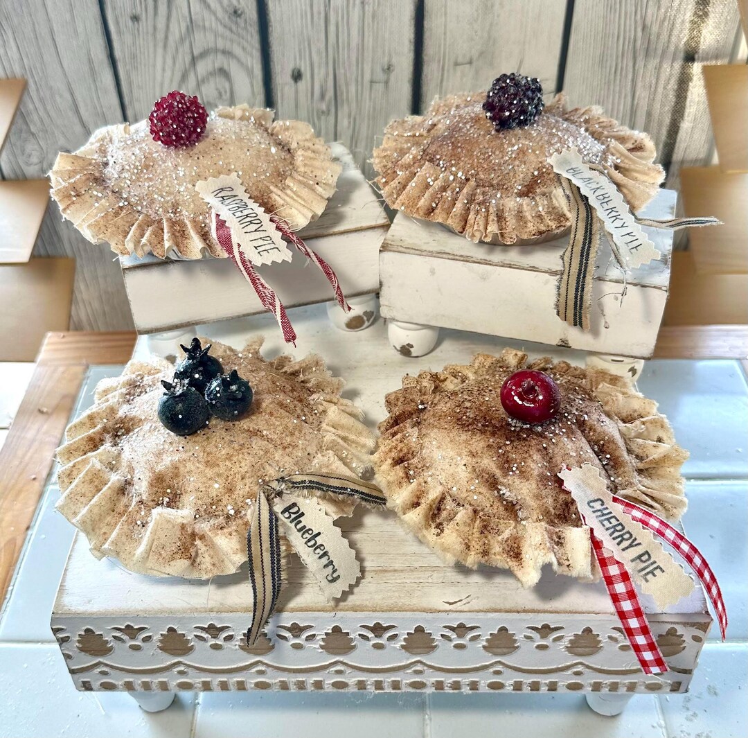 Primitive Mini Pie, Grungy Small Pies, , Blueberry , Blackberry , Mini ...