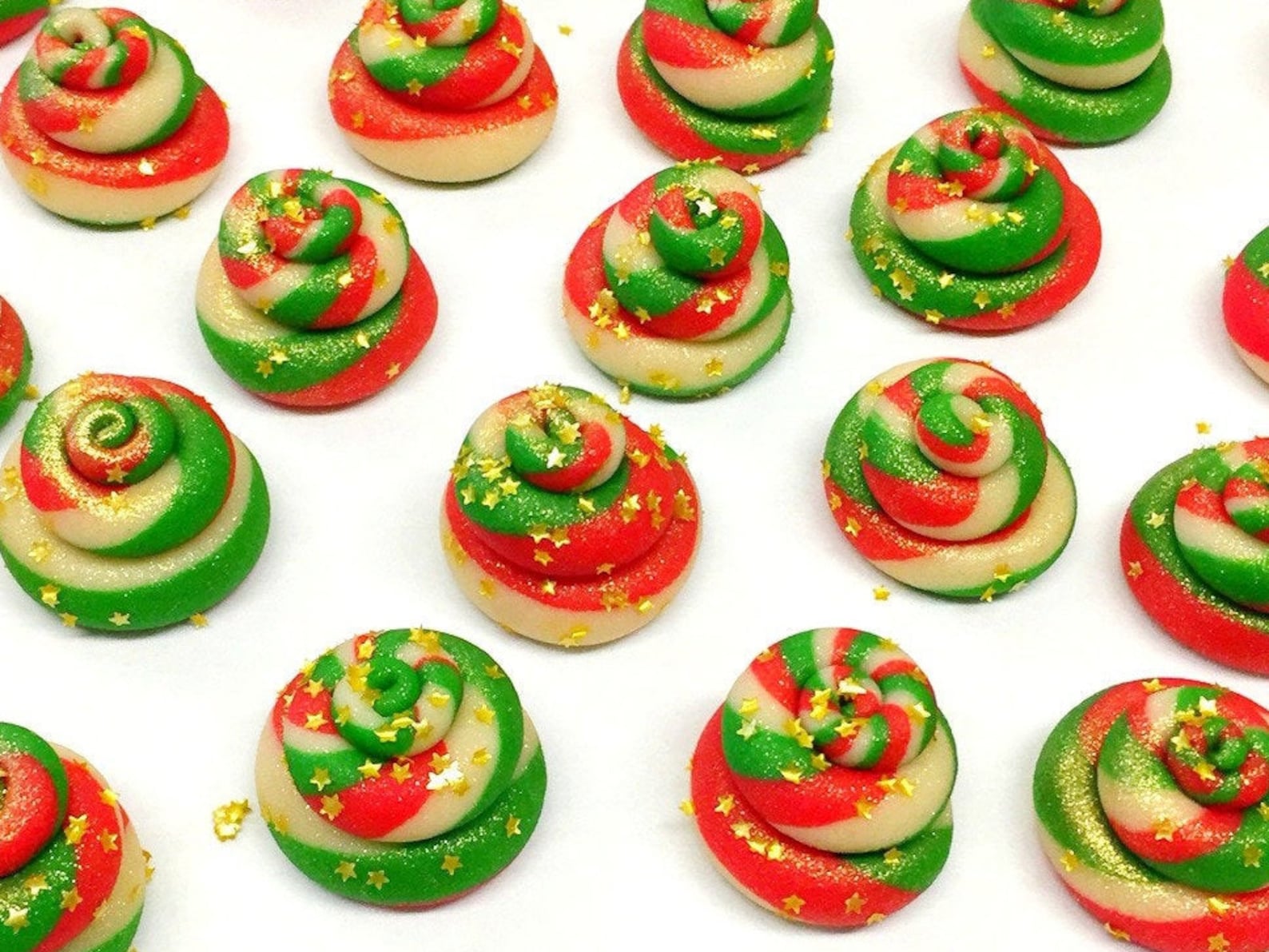 Christmas Reindeer Poop Candy Red Green and White for Xmas - Etsy