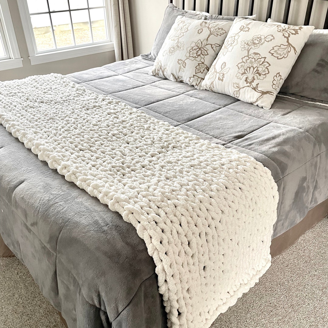 Bed Runner: Handmade Chenille Bed Scarf - Chunky Knit Bed Runner - Etsy