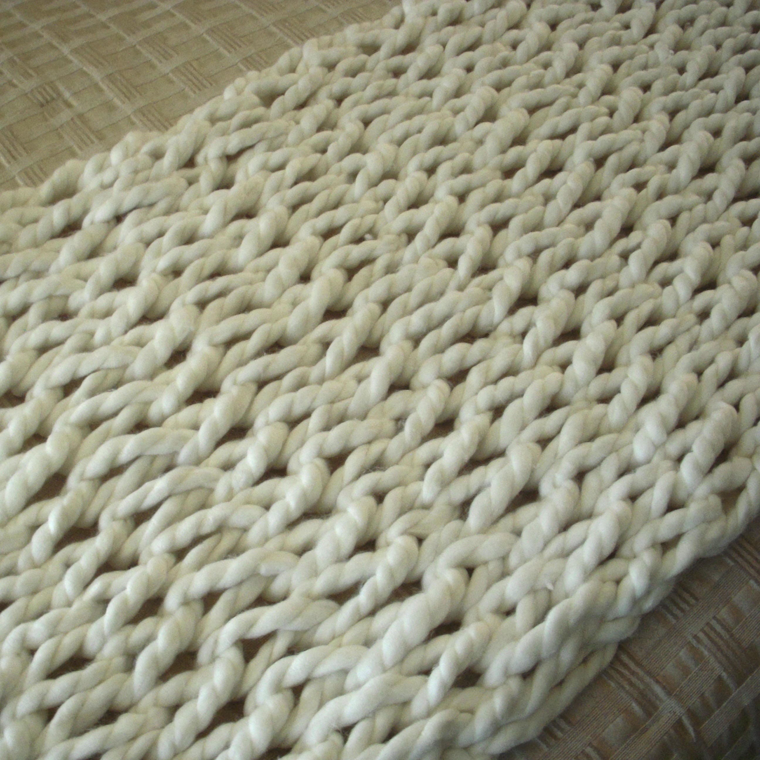 Chunky Knit Bed Runner Pattern: Easy Arm Knitting (PDF Pattern) - Etsy