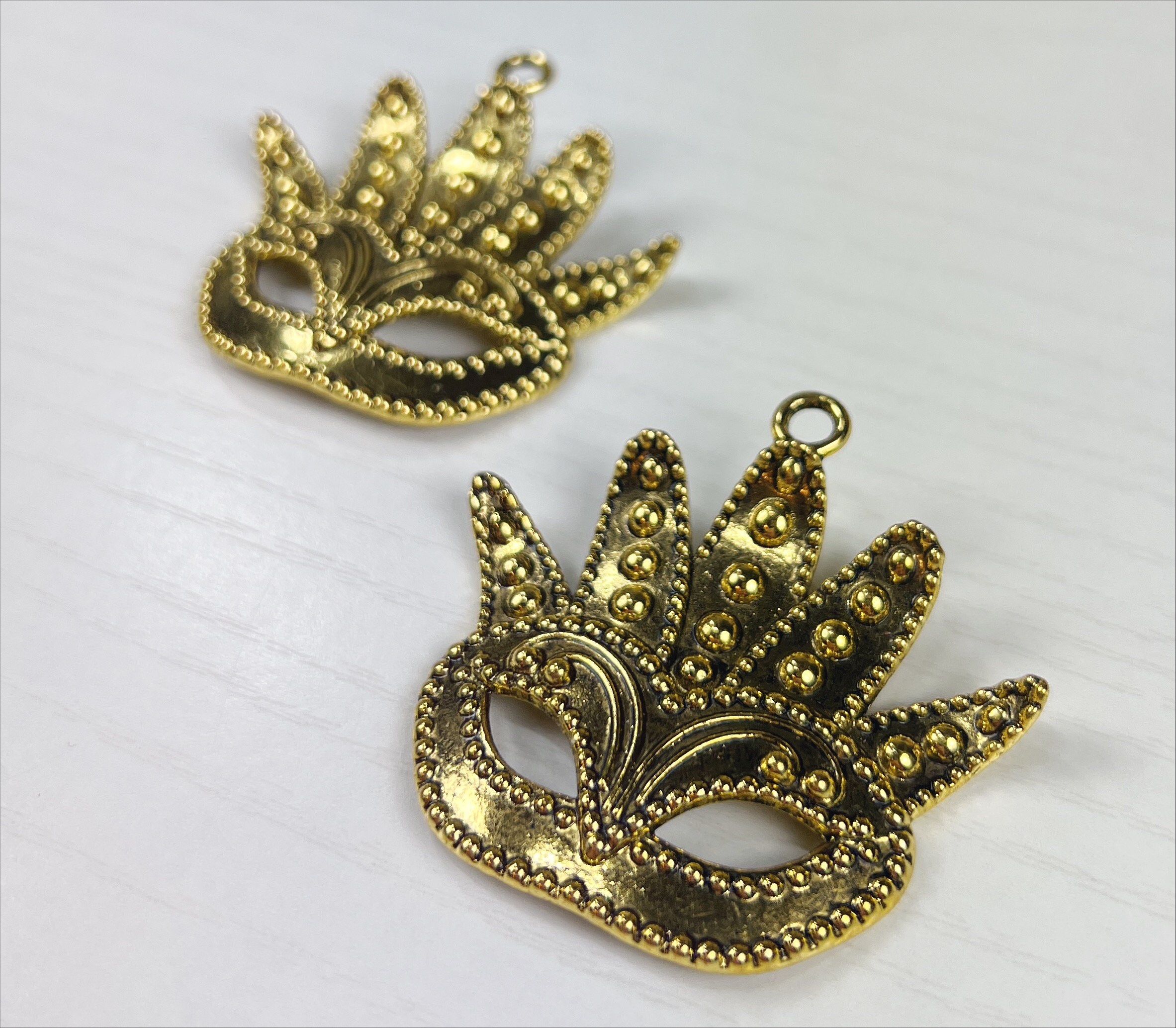 Large Gold Mardi Gras Mask Charm Sold Individually - Etsy