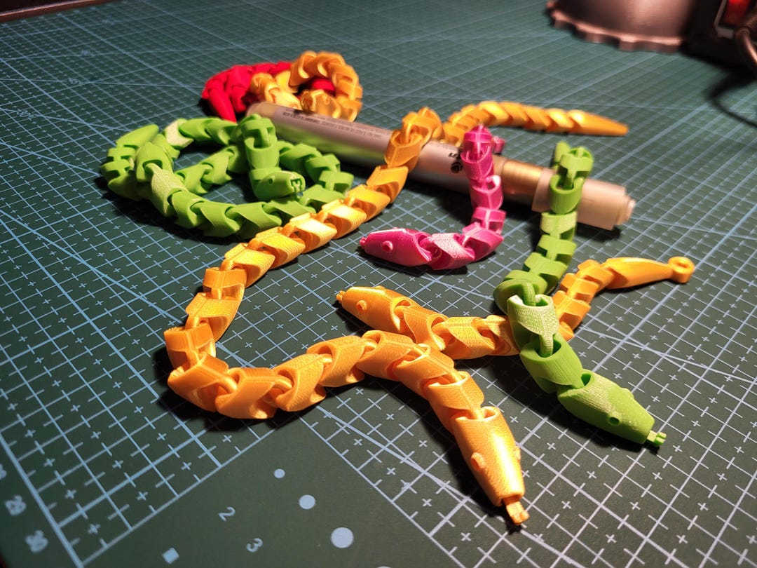 Snakez! A Stress-relief Toy 3D Printed, Snake With Moving Tongue ...
