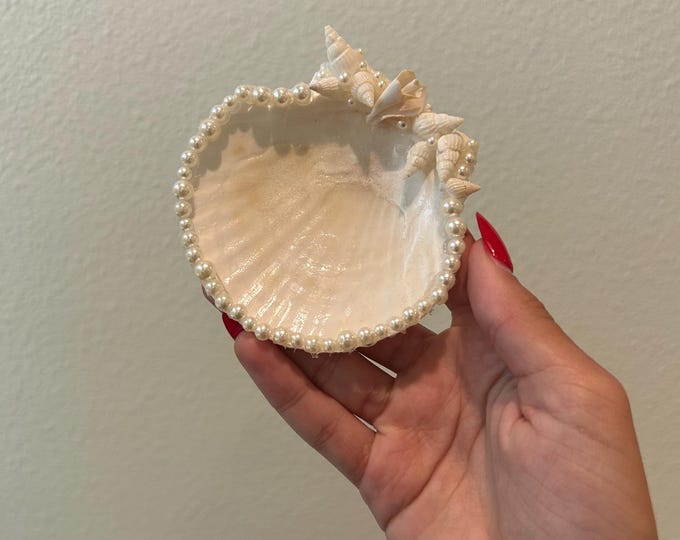 Shell Jewelry Tower - Etsy