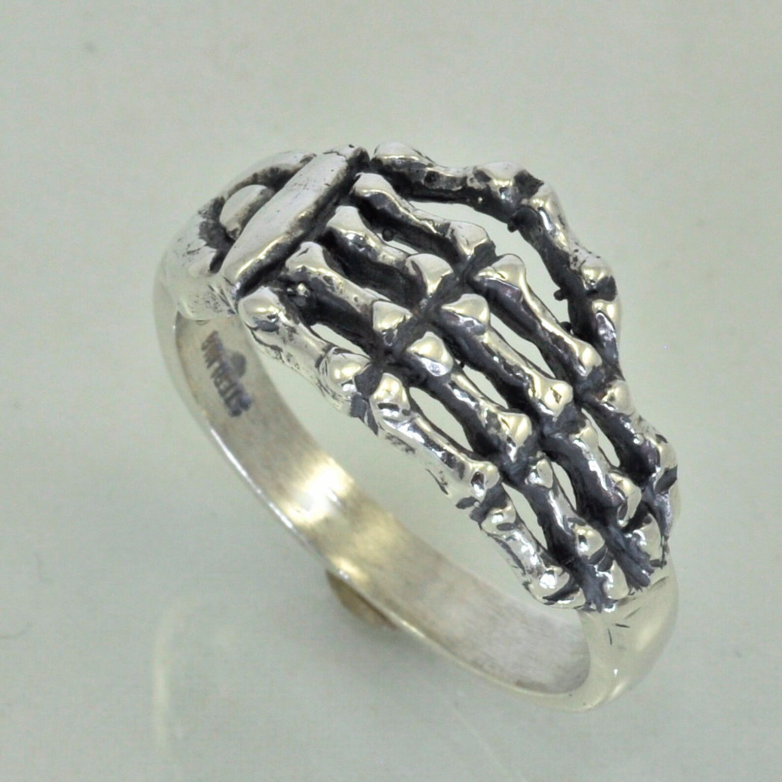 Large Silver Skeleton Hand Ring - Etsy