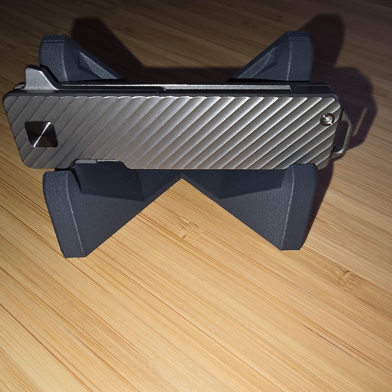 Knife Display Stand - Etsy