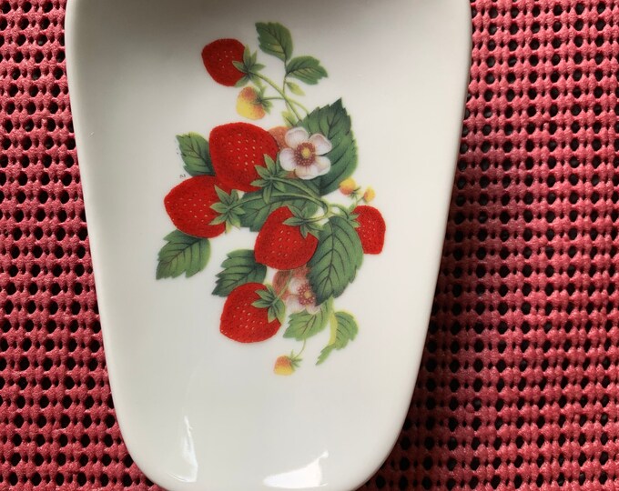 Ceramic Spoon Rest With Strawberries 5" Long and 3 1/2" Wide at Top of ...
