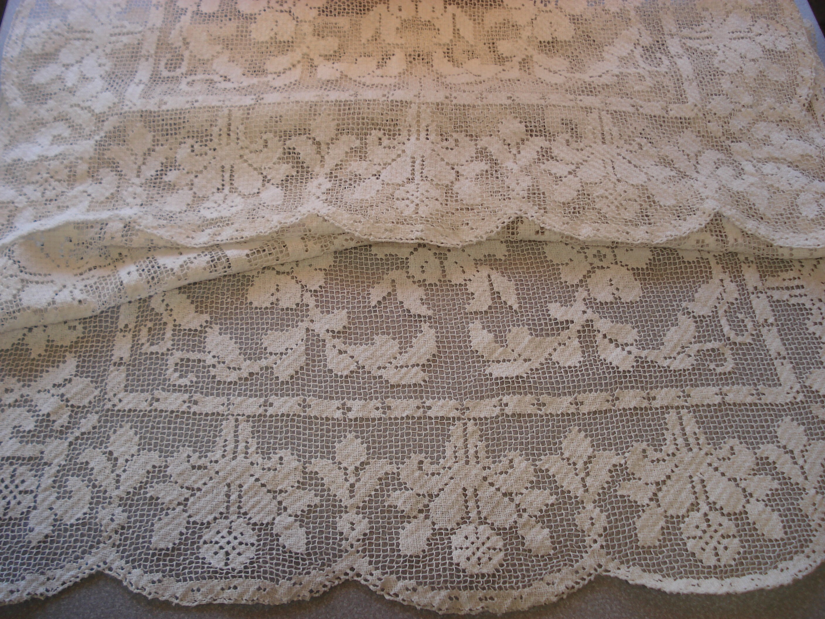 Gorgeous Antique Filet Lace Runner Darned Net Runner Buffet Table ...