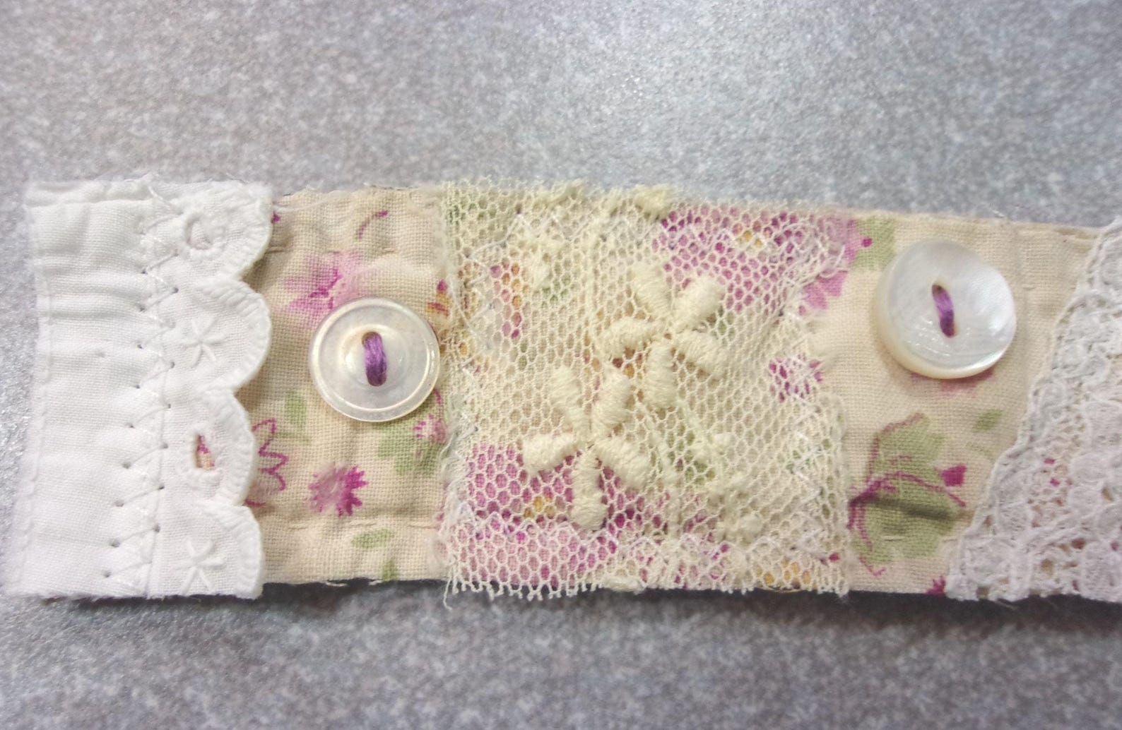 Vintage Snippet Roll – Lace, MOP Buttons, Quilt Fragment - #3 - Etsy