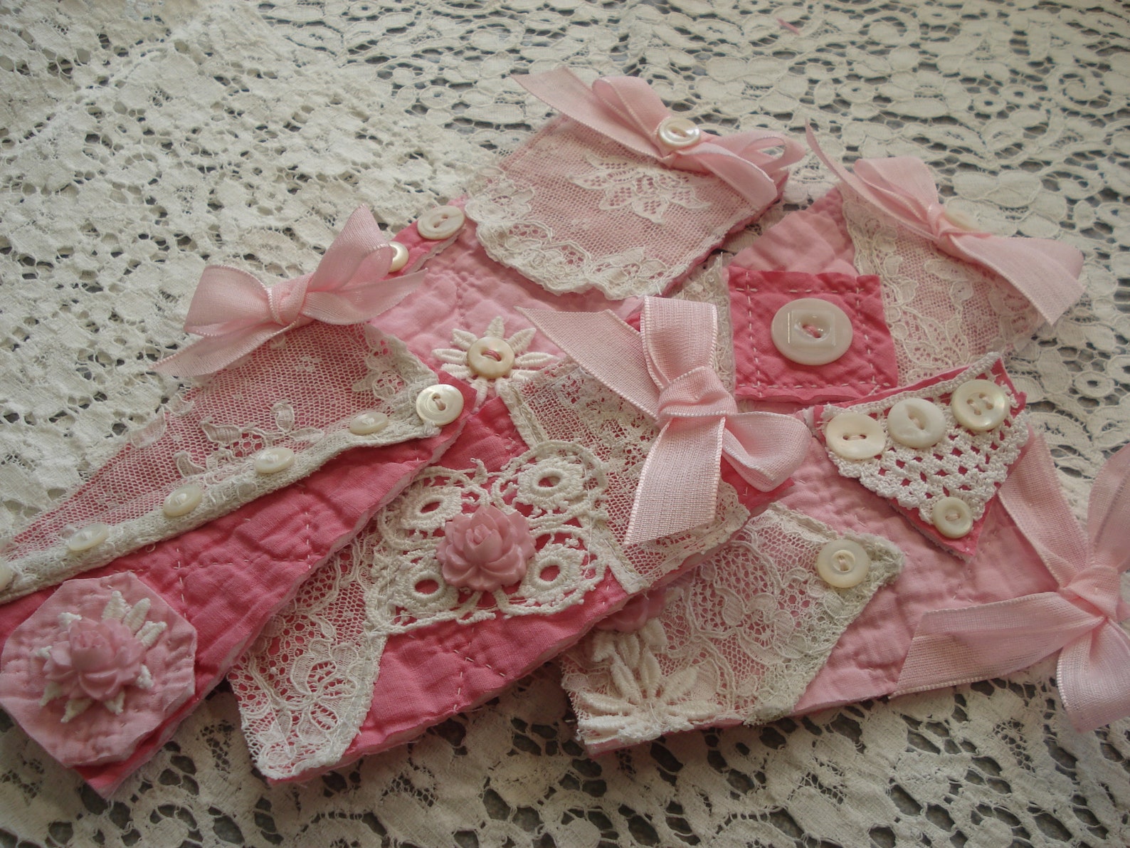 Keepsake Shabby Chic Snippet Cluster Quilt Card Recycled Vintage Quilt ...