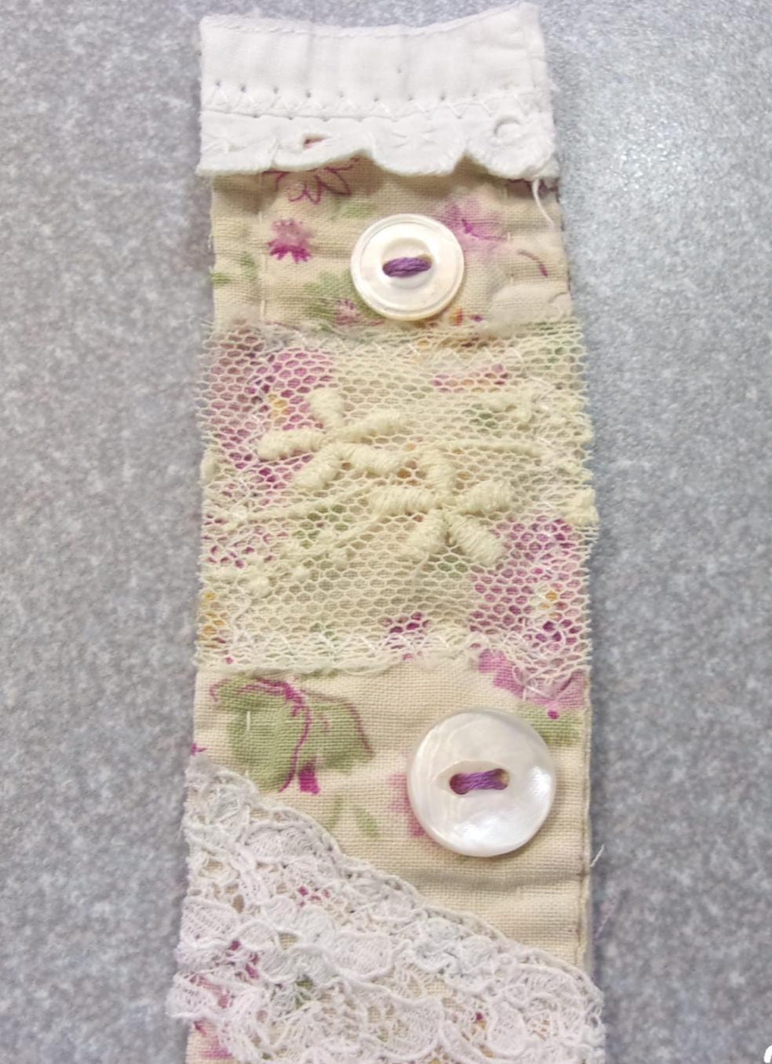 Vintage Snippet Roll – Lace, MOP Buttons, Quilt Fragment - #3 - Etsy