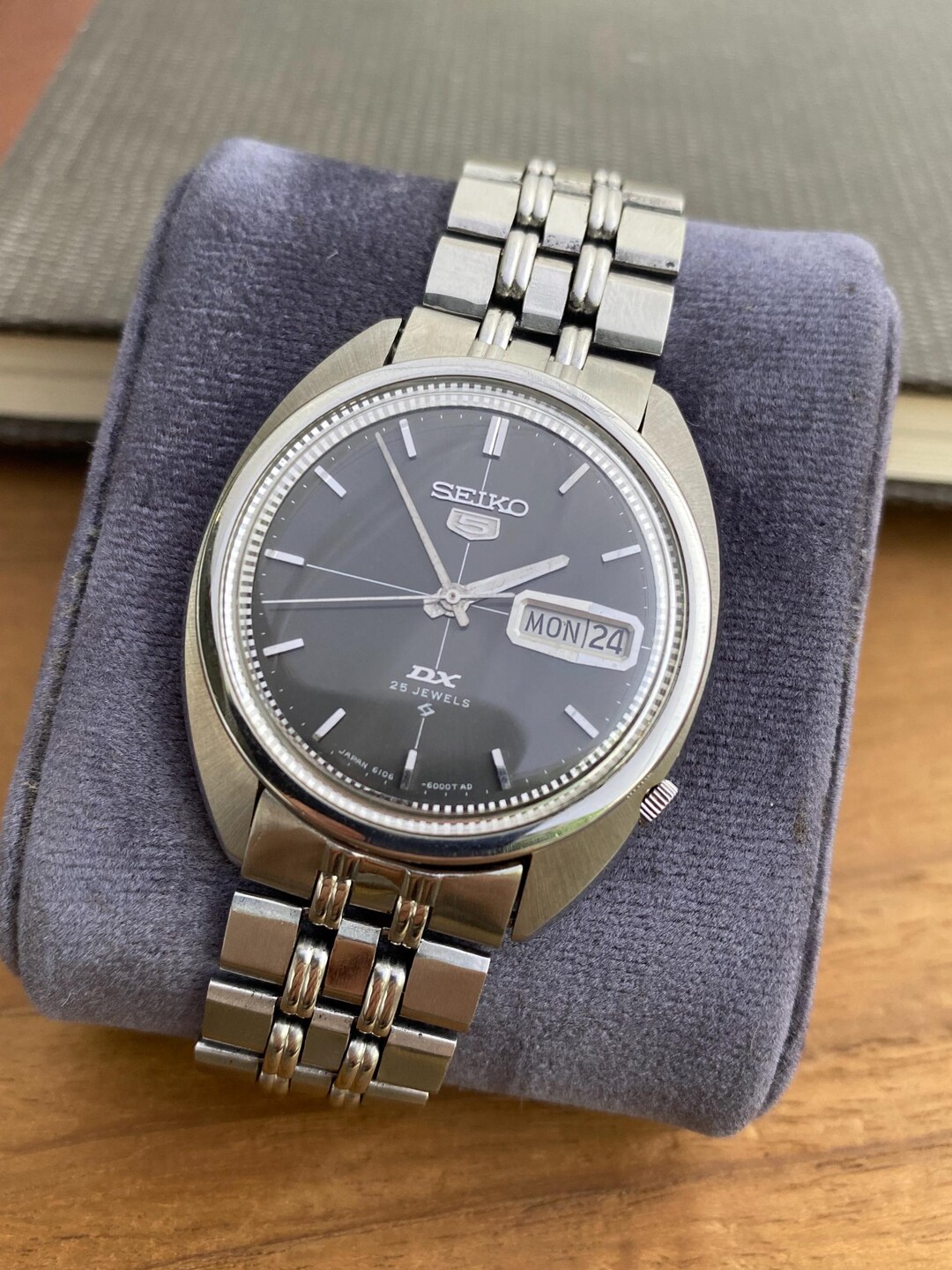 Seiko DX “deluxe” Vintage Automatic Watch Original Bracelet 6106-6000 ...