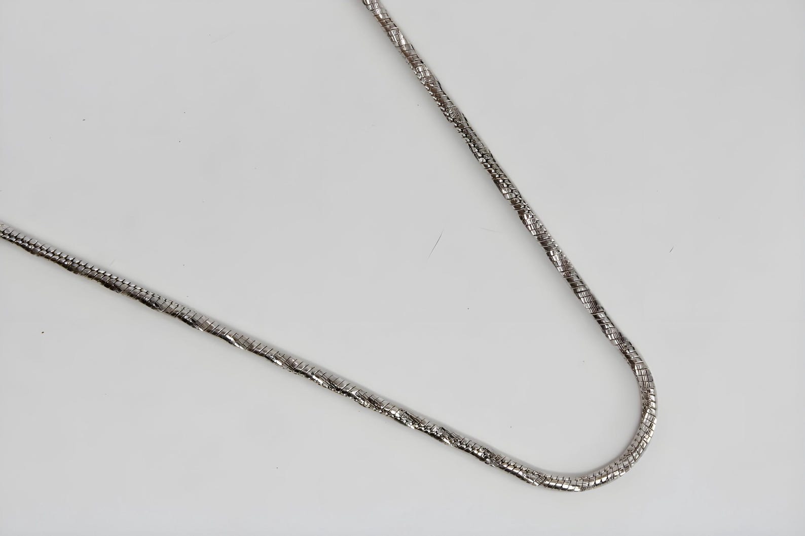 Serpent Twist Sleek Silver Chain - Etsy