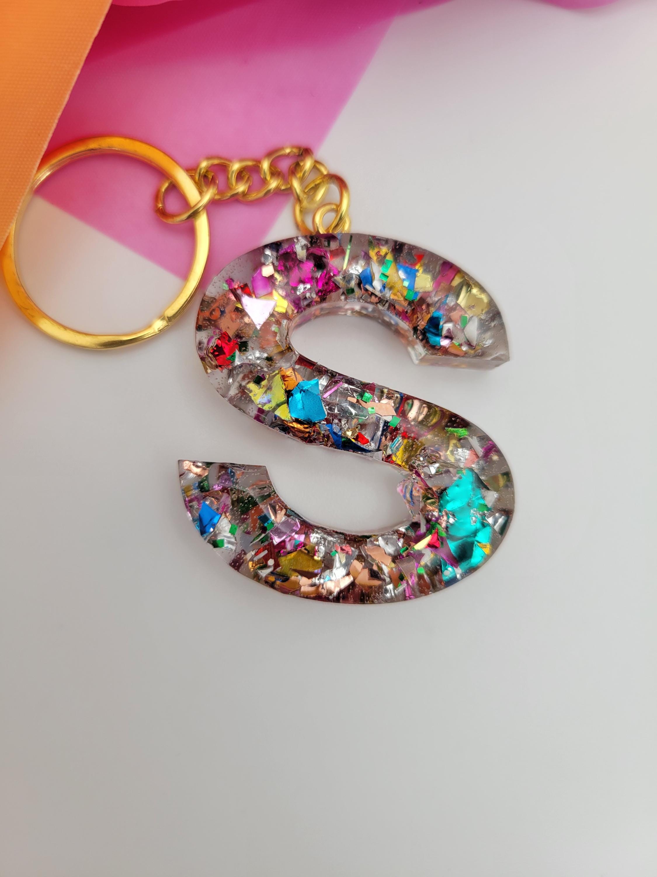 Alphabet Letter Keychain- Epoxy Resin- Customized Box - Etsy