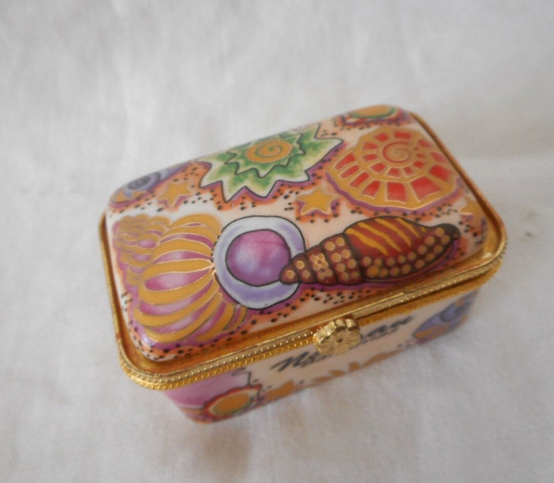 VINTAGE Souvenir Nassau Bahamas Shell Print Rectangle Porcelain Hinged ...