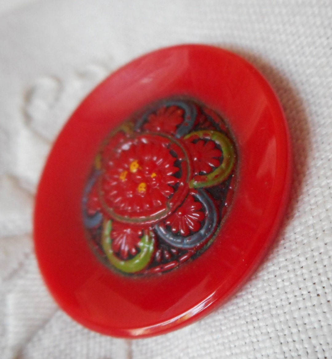 VINTAGE 1 1/8 Red Painted Flower Design Glass Clothing Adornment ...