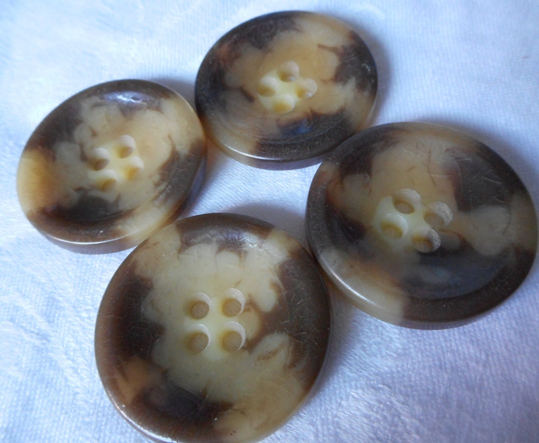 Set/ 4 VINTAGE 1 1/8” Faux Horn Plastic Sew Thru Clothing Adornment ...