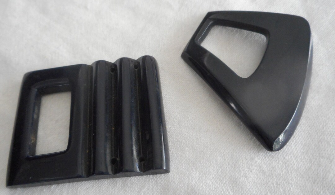 2 VINTAGE Black Plastic 1/2 Repurpose Embellish Adorn Jewelry Supply ...