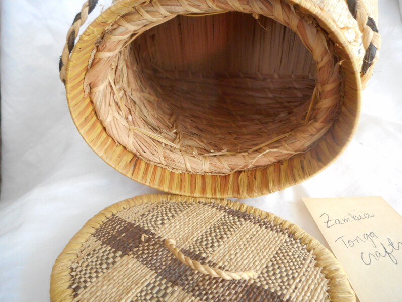 VINTAGE Zambia Tonga Woven Straw Purse or Lidded Tribal Import Basket ...