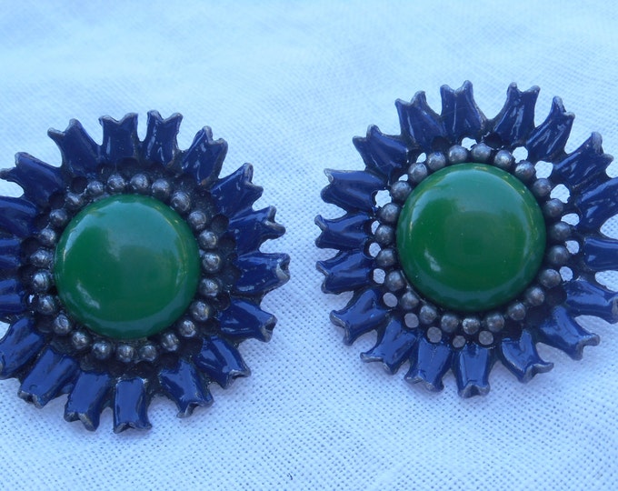 Set/ 2 VINTAGE 1 1/16” Blue Enamel Green Bakelite Realistic Flower ...