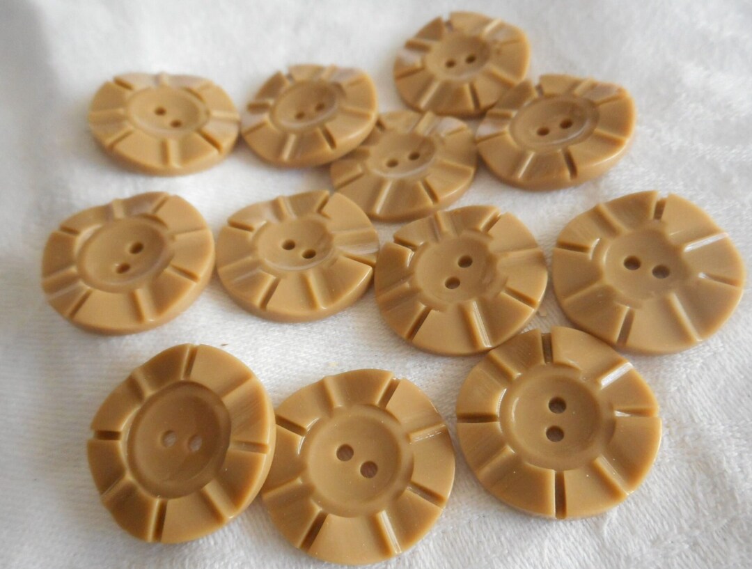 Set/ 12 Carved Spoke Caramel Tan Beige 11/16" Casein Plastic Sew Thru ...
