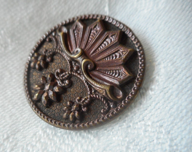 Antique VINTAGE 1 1/8” Purple Tint Hand Fan & Floral Metal Clothing ...