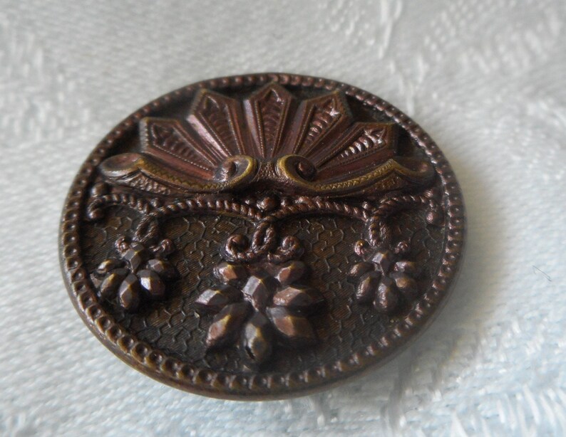 Antique VINTAGE 1 1/8” Purple Tint Hand Fan & Floral Metal Clothing ...