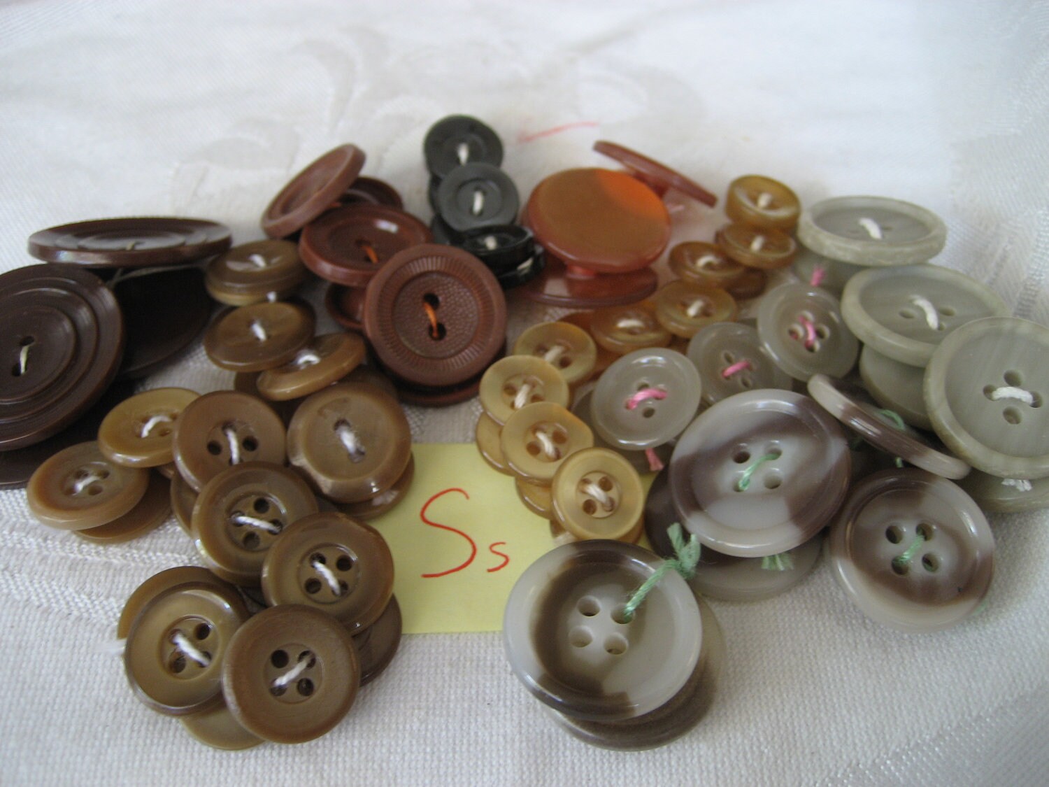 Crochet Sewing & Fiber Craft Supplies & Tools Assorted Brown Buttons ...