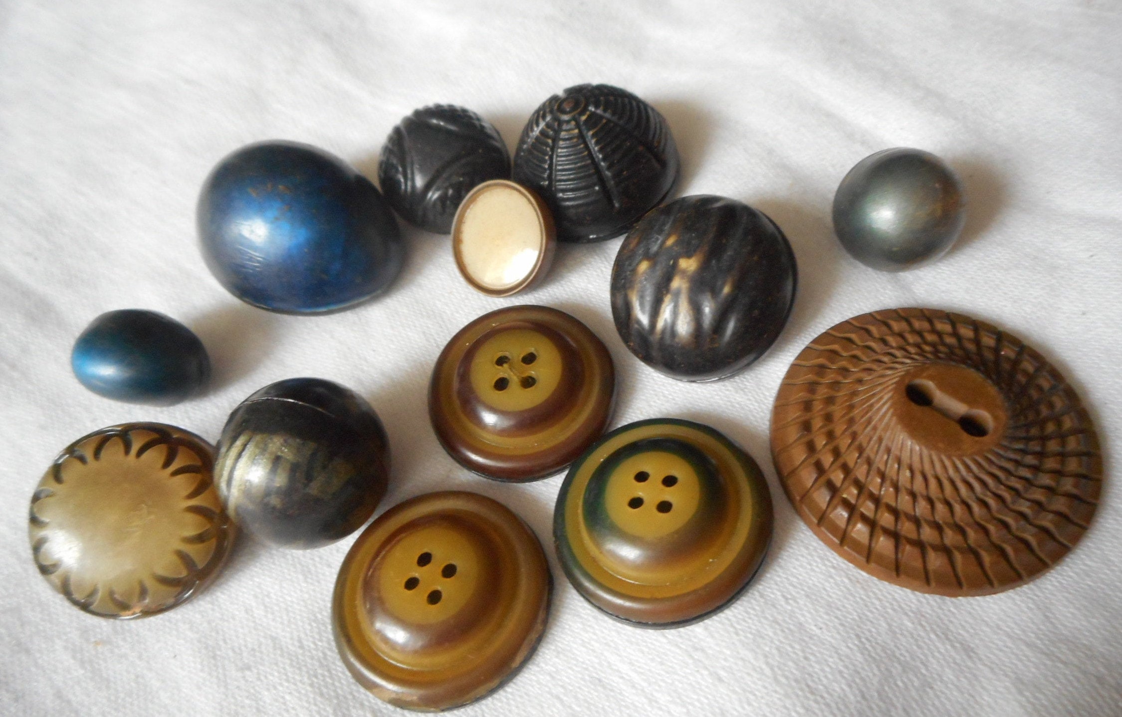 Lot/ 13 VINTAGE 1/21 1/8 Celluloid & Plastic | Etsy