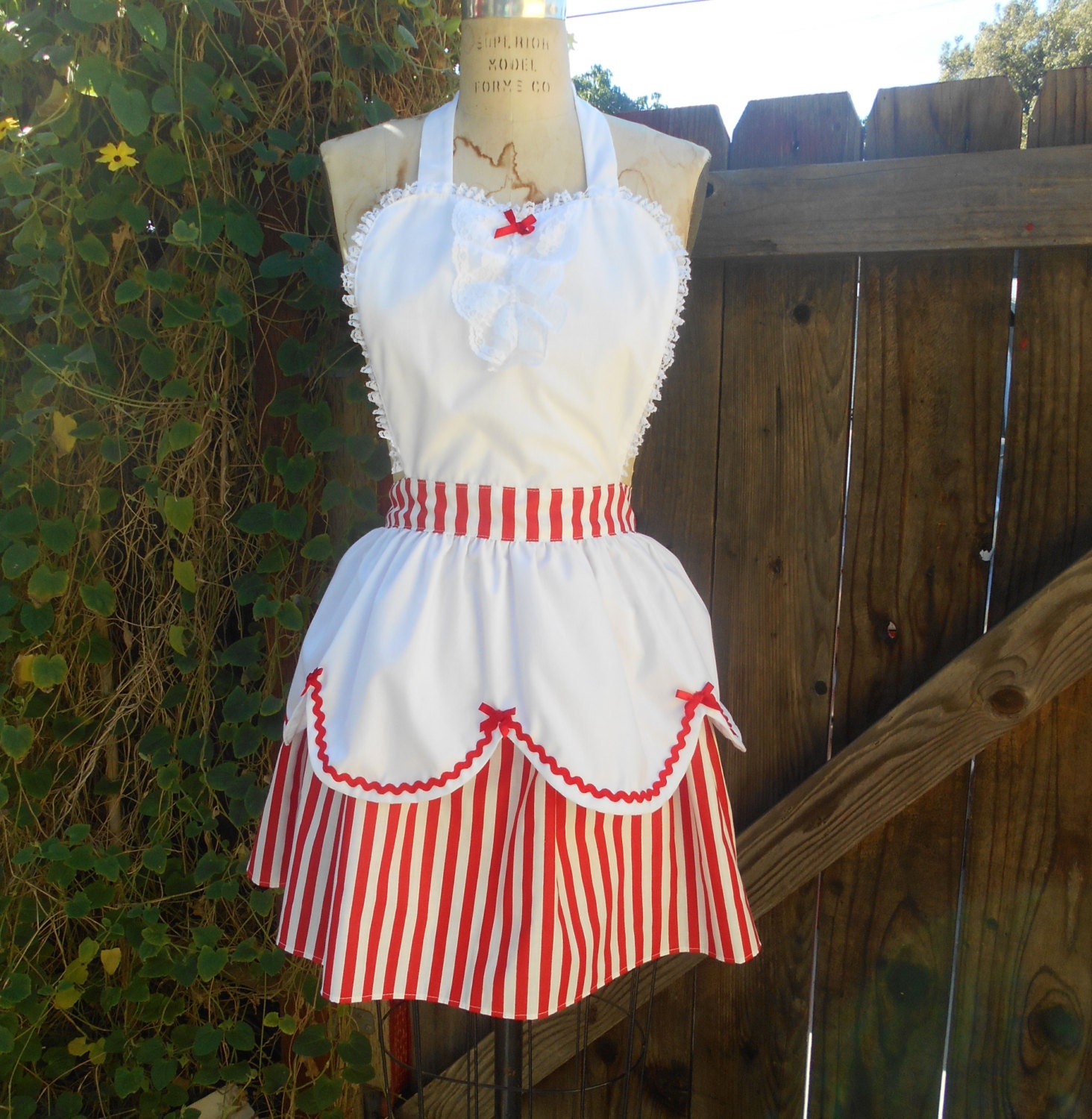 MARY POPPINS Apron Mary Poppins Costume Apron Aprons for | Etsy Canada