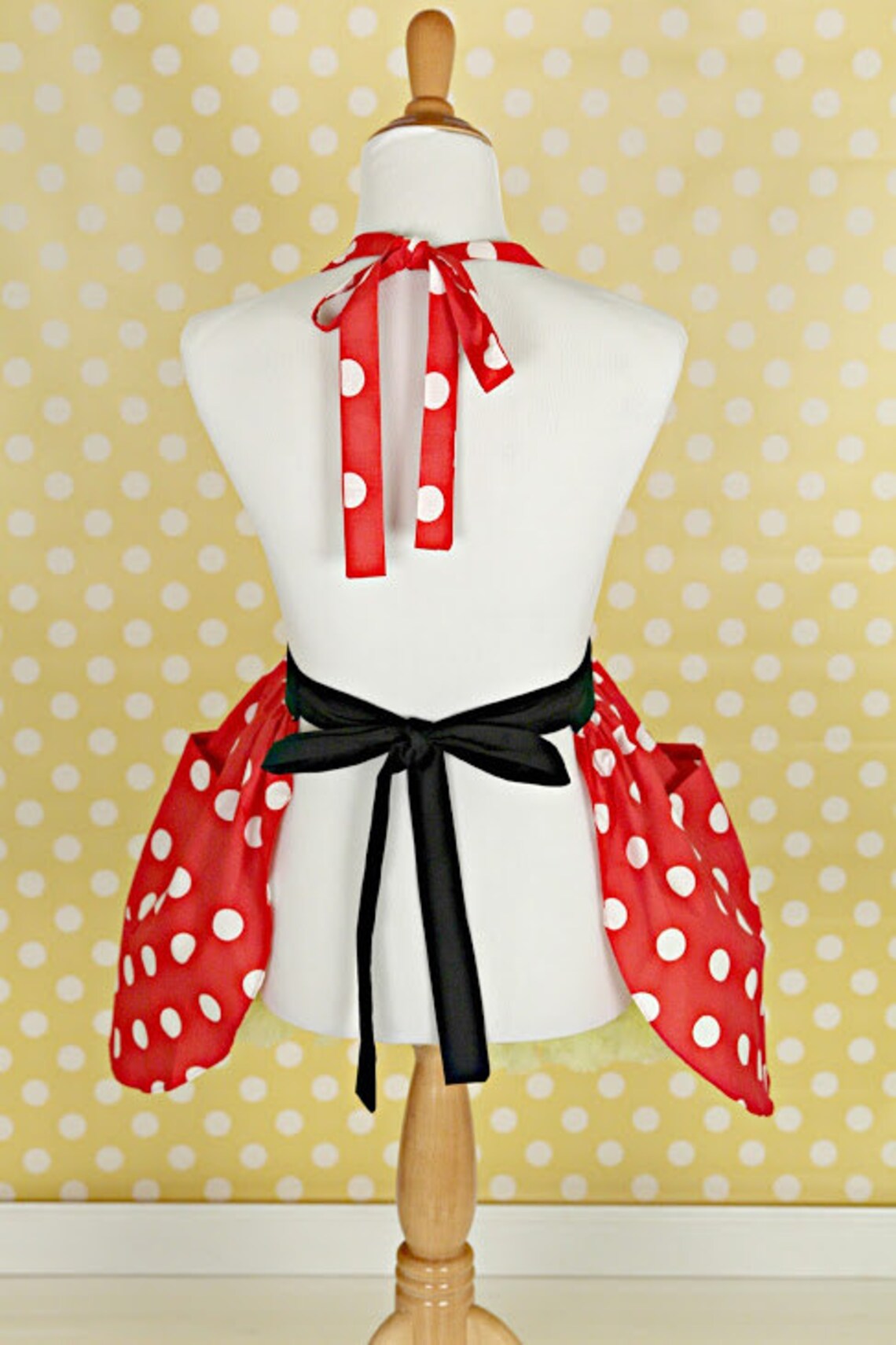 MINNIE MOUSE Apron, Women's Minnie Mouse Dress up Retro Apron, Red ...