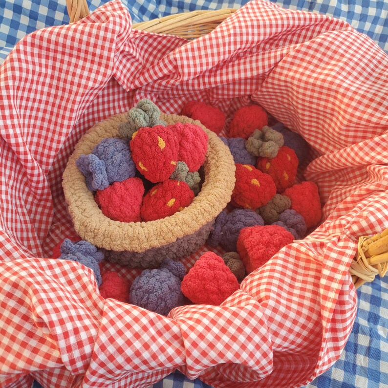 Berry Pie Crochet Pattern With Strawberries, Blueberries, Raspberries ...