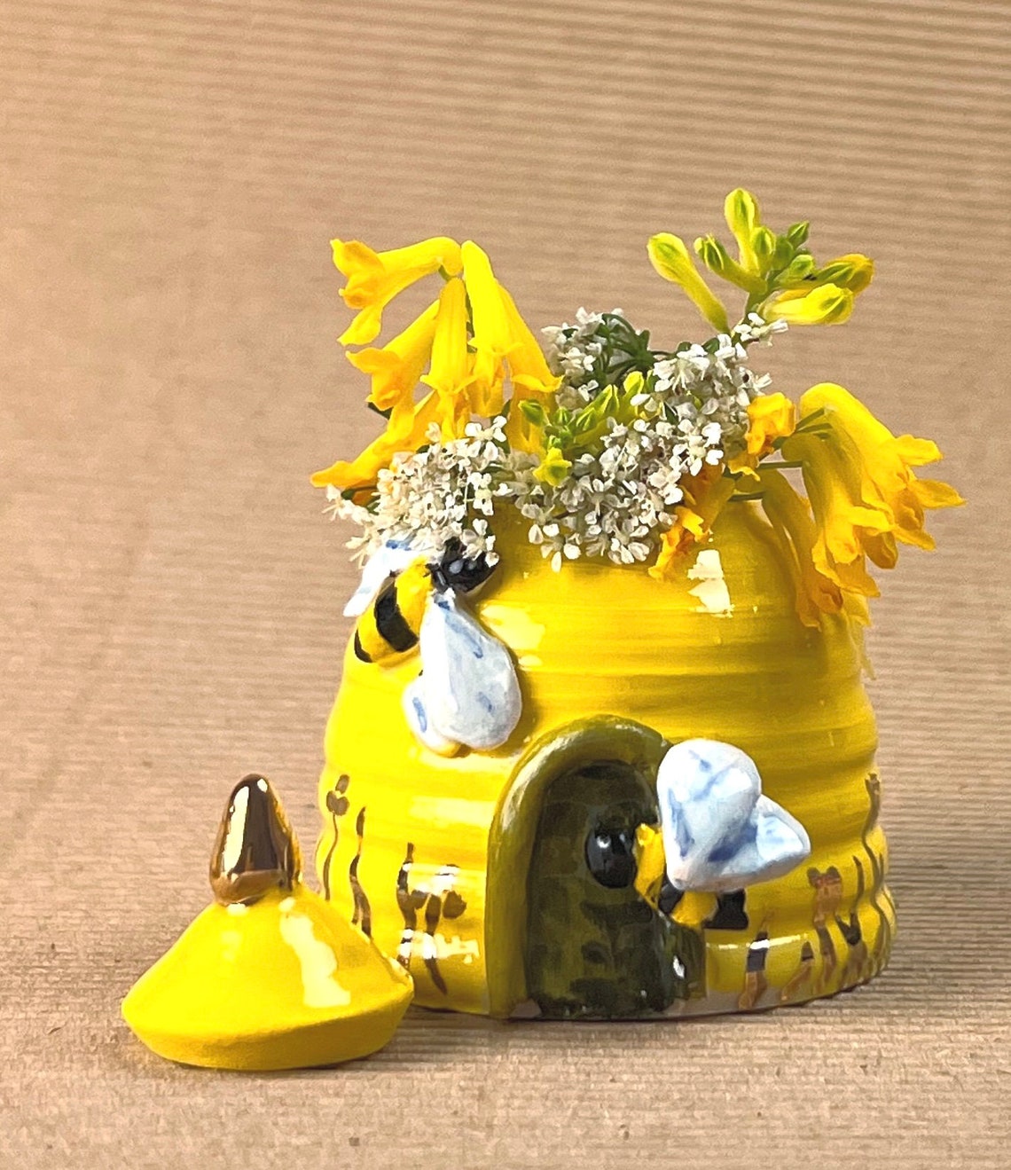 Miniature Pot, Tiny Lidded Pot, Bee Pot, Tiny Bee Pot - Etsy