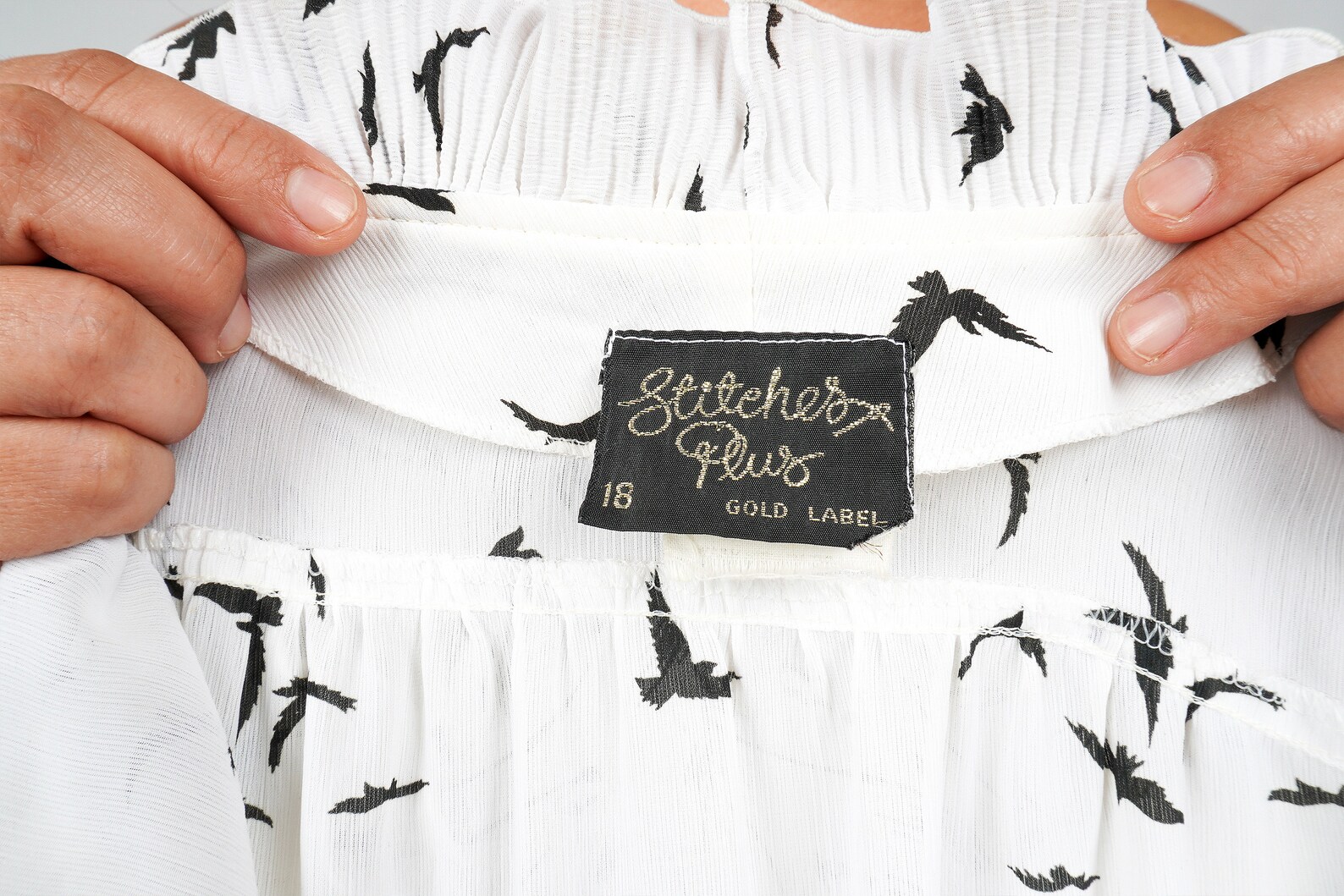 Vintage 1980s White & Black Ruffle Bird Print Dress by - Etsy